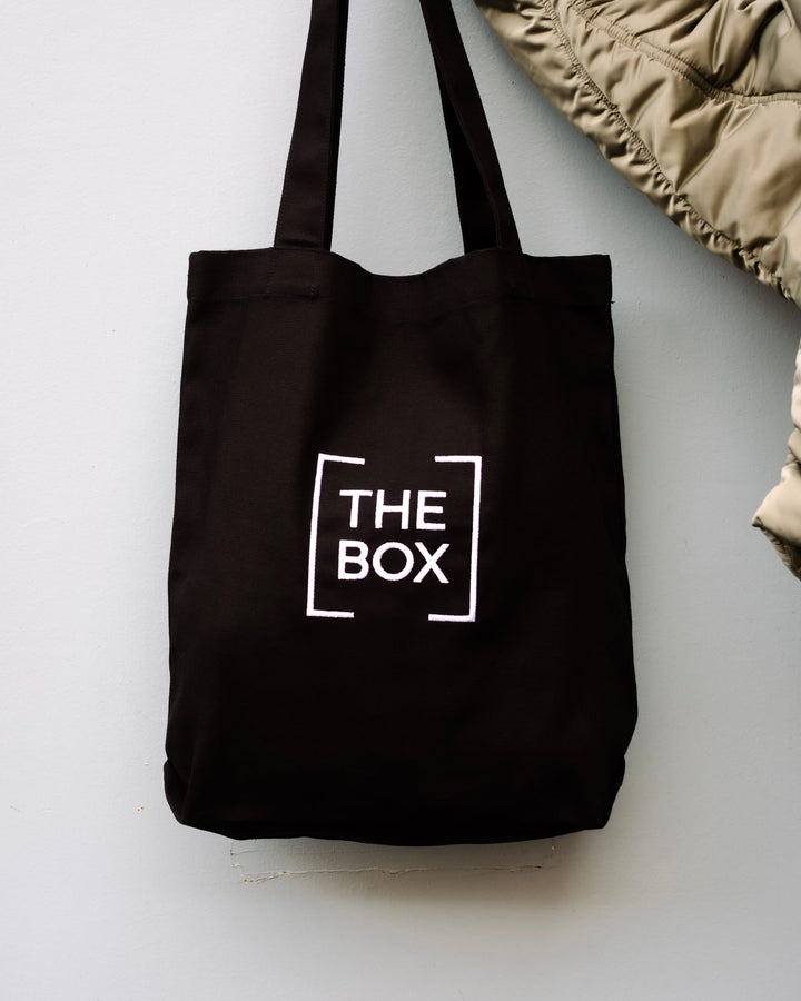 About us – THE BOX